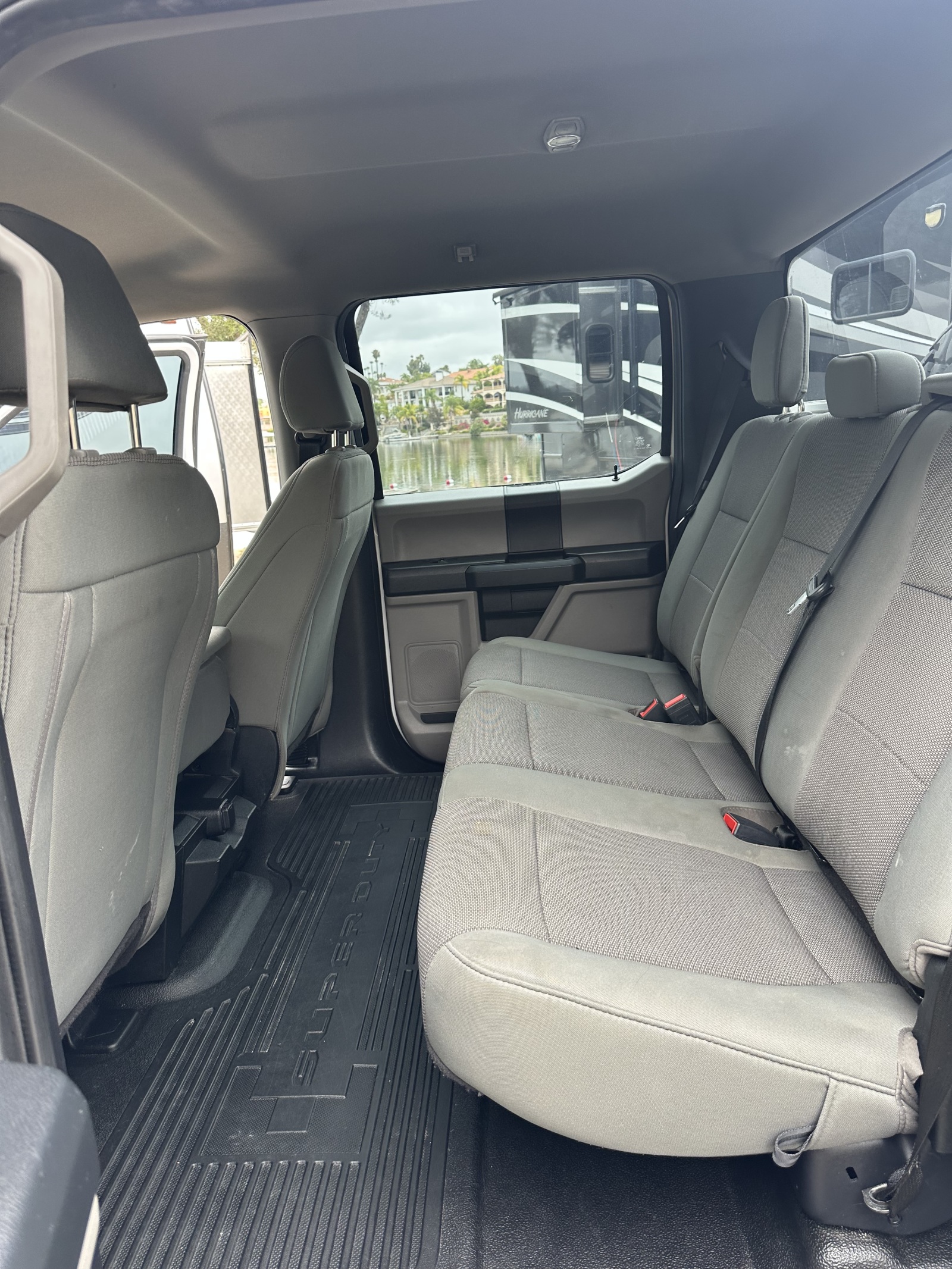 2020 ford f350 service body/chase